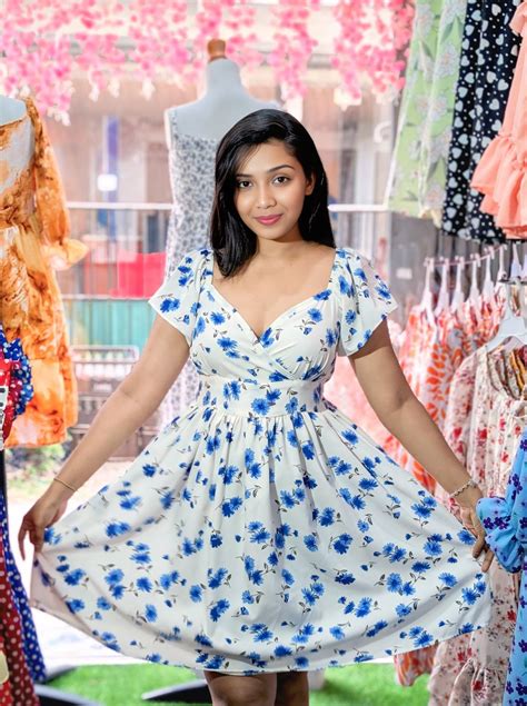 𝗖𝗨𝗧𝗜𝗘 ඒ ගවුමේ ලස්සන 🥹💗 කියුට් කෙල්ලන්ට ලස්සන ගවුමක් Facebook