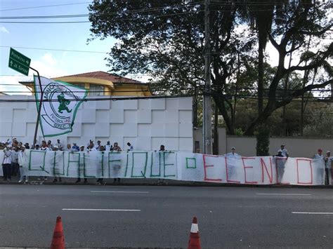Torcida Protesta Em Empresa De Leila E Pede Reforços No Palmeiras