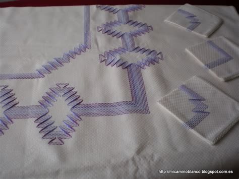Mi Camino Blanco Mantel De Punto Yugoslavo Azul