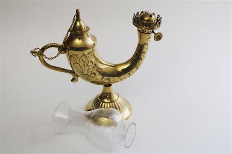 Vintage Solid Brass Genie Lamp Oil Lamp W Wick Burner Glass Chimney