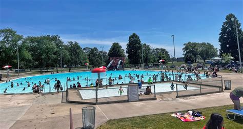 Here Are The Milwaukee County Pools Water Parks And Splash Pads