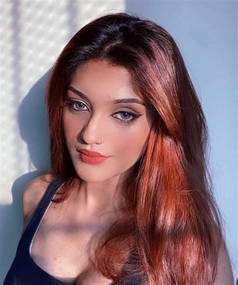 Palak Jain Golden Notes Biography Biography On
