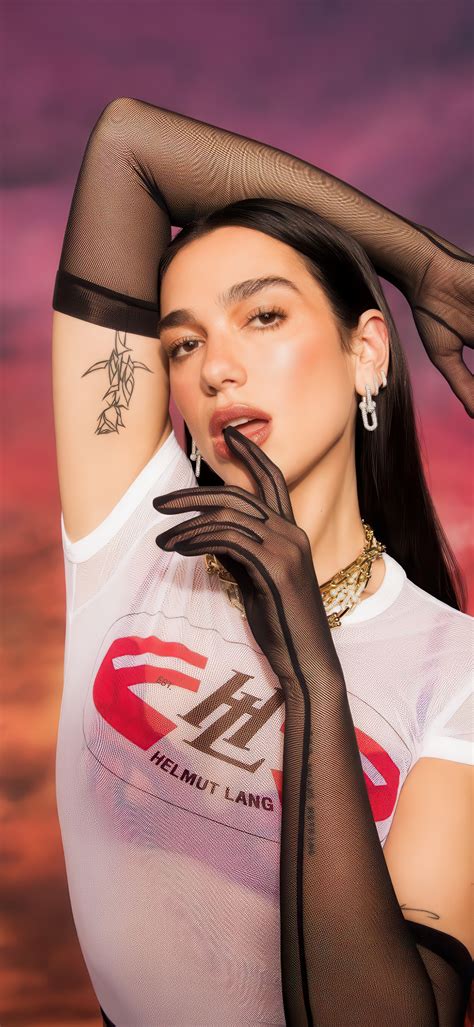 Dua Lipa Wallpaper 4k Vogue 5k Albanian Singer
