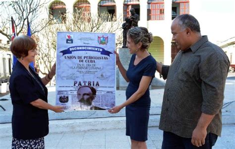 Reconocen Labor De Periodistas Camagüeyanos • Trabajadores
