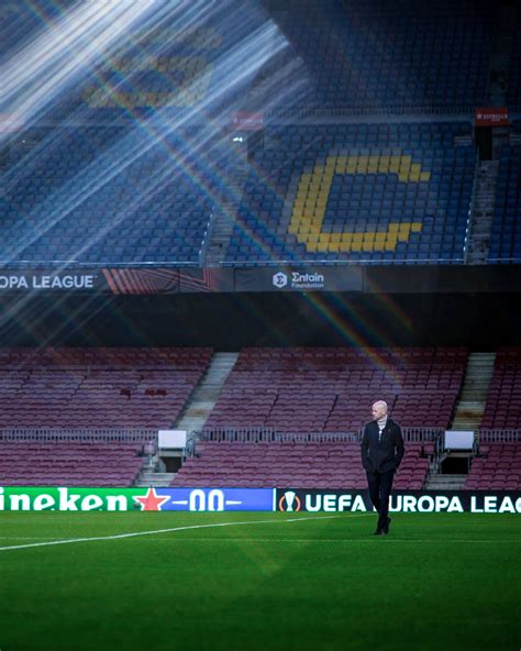 Centredevils On Twitter Erik Ten Hag At Camp Nou Https T Co W T I IqR Twitter