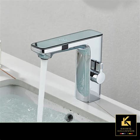 Pipa Ultra Sensor S Prikazom Temperature In Dvojnim Senzorjem Wc Soba