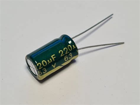 Конденсатор 220uF 63V - купить по выгодной цене | Дом Батареек