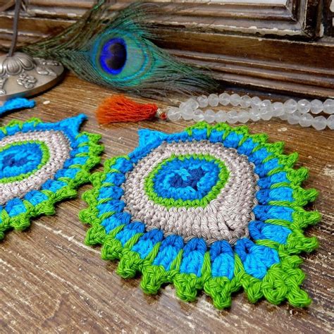 Peacock Feather Motif Garland Coaster Nemali Crochet Pattern By