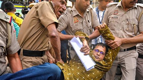 In Photos Tmc Leaders Holding Dharna Outside Ec Office Detained By