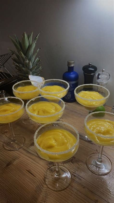 Pin Von Lauren Auf Cocktails Essen Und Trinken Sommerfest Alkohol