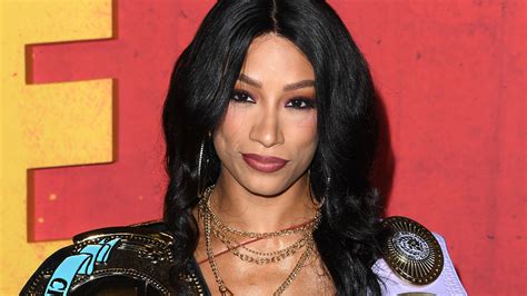 Aew Star Mercedes Mone Opens Up About Living Legend Wwes Natalya