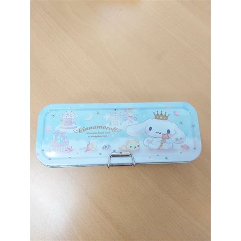 花見雜貨~香港進口 全新正版 Cinnamoroll 大耳狗 喜拿狗 扣式 三層 鐵盒 鉛筆盒 鐵筆盒 收納盒 蝦皮購物