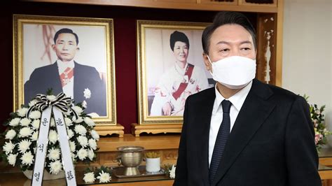 윤 대통령 박정희 생가 방문위대한 지도자가 이끈 미래 계승