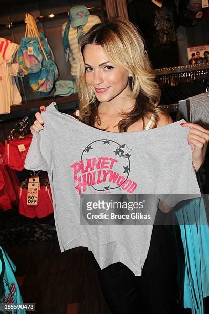 85 Lindsey Gort Handprint Ceremony At Planet Hollywood Times Square