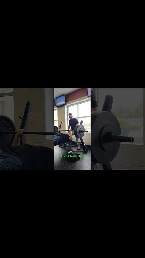 415lbs Raw Bench Crazy 🤪 Old Man