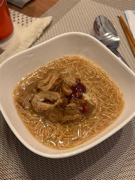 人在異鄉尤其美食沙漠的荷蘭，自己弄過最厲害的台灣食物有哪些？我先來⋯那天朋友滷了大腸做了大腸麵線！我真的是吃到淚流滿面👍🏻完全復刻台灣的味道！