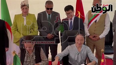 وزيرة الثقافة والفنون بمعية سفير جمهورية الصين على مراسيم التنصيب