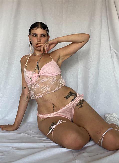 Bet Your Wife Isnt This Sexy 💕🎀 Rhomewreckersonlyfans