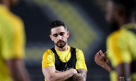 Flamengo descarta Igor Coronado e ainda tenta zagueiro Léo Ortiz