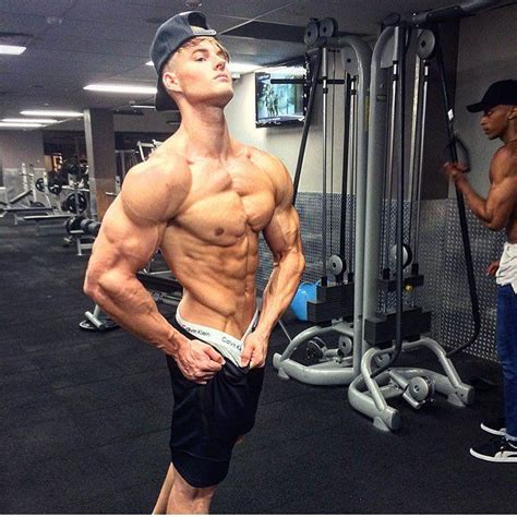 Carlton Loth Muscular Men Physique Bodybuilding