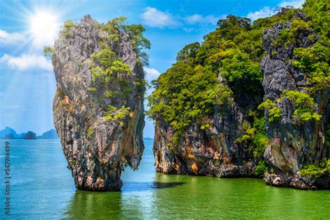 Poster Rocks On James Bond Island Khao Phing Kan Ko Tapu Ao Phang Ng