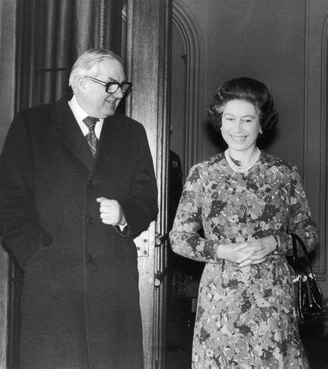 早安·世界｜96岁英国女王，在位70年已历经15位首相手机新浪网