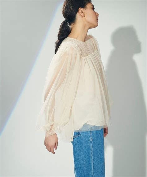 Grace Continental（グレースコンチネンタル）の「プリーツチュールトップ（シャツブラウス）」 Wear