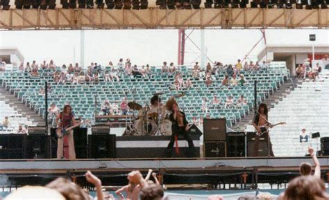 How Van Halen Conquered The Texxas Jam Photos And Video