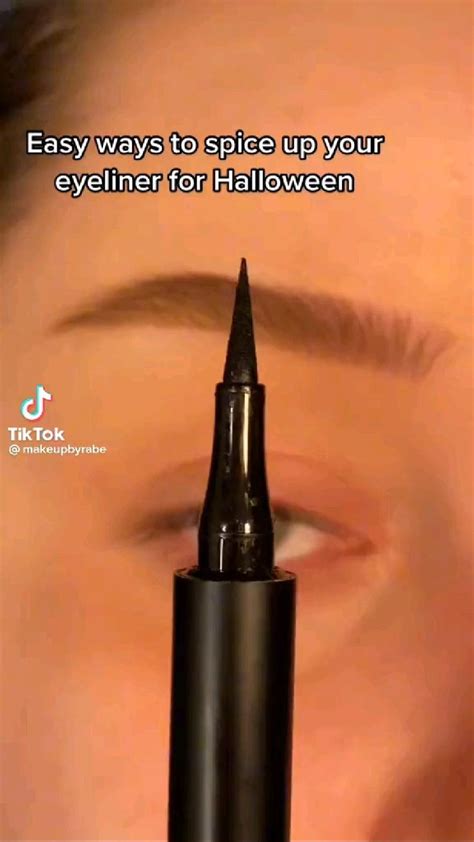 Simple Halloween Eyeliner Looks Bold Eye Makeup Eyeliner Eyeliner Looks