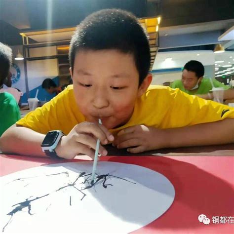 【我为群众办实事专栏】碧云社区携手新华书店开展“童心向党·诵读红色经典”暑期亲子阅读分享会活动