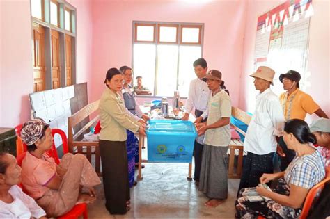 ဇေယျာသီရိမြို့နယ်၌ လေပြင်းတိုက်ခတ်မှုကြောင့် နေအိမ်များပျက်စီးခဲ့သည့် အိမ်ထောင်စု ၃၂ စုတို့အား