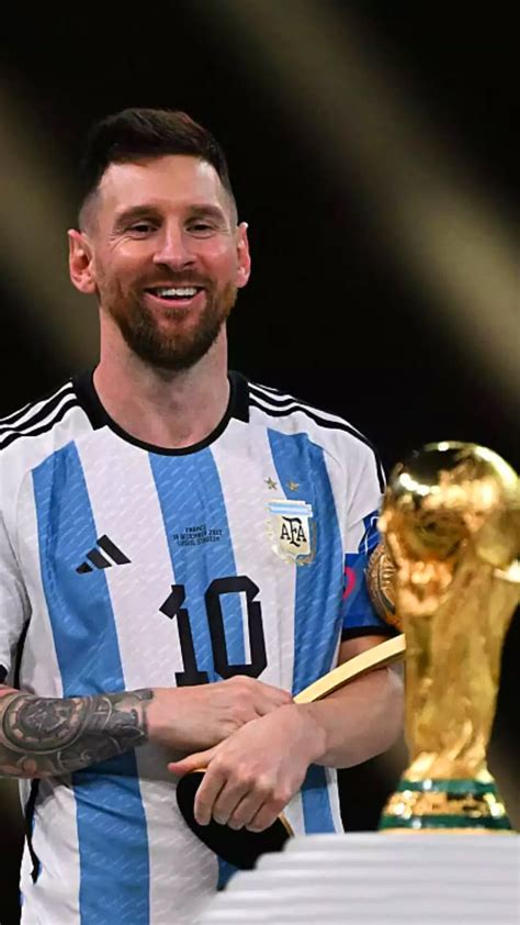 Messi World Cup Trophy Wallpapers Tubewp
