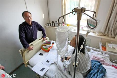女子體檢報告正常，半月後查出乳腺癌，體檢醫生：摸不出來 每日頭條