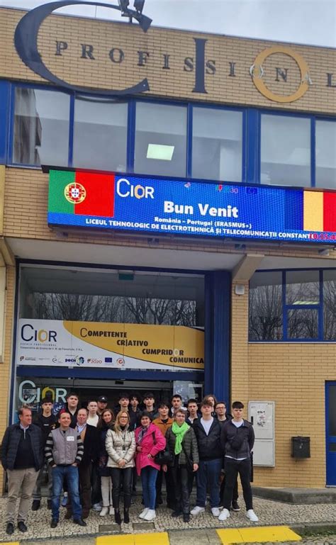 O Povo Famalicense Jornal Gratuito Noticias ESTUDANTES ROMENOS