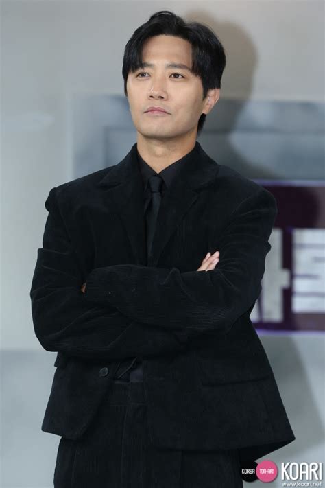 【photo】チン・グ、落ち着いた雰囲気で圧倒 韓国エンタメ・トレンド情報サイトkoariコアリ