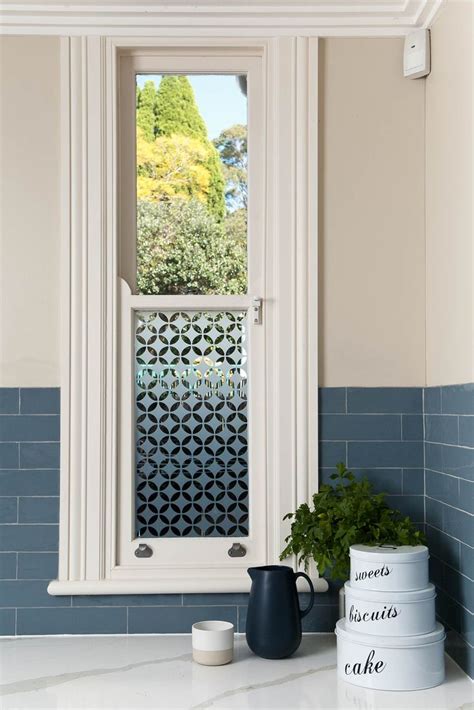 Best 25 Frosted Window Ideas On Pinterest Bathroom Window Privacy