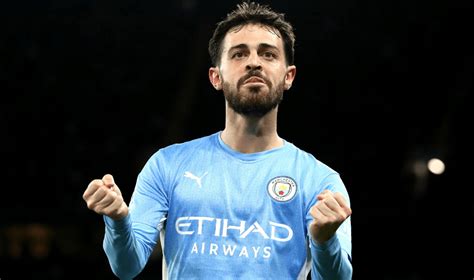 Bernardo Silva Manchester City répond à loffre de Barcelone PUR FOOT