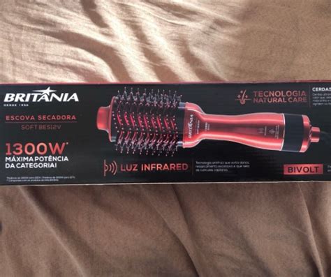 Escova Secadora Britânia Soft BES12 Luz Infrared Cabo Giratório Vermelha Preta 1300W
