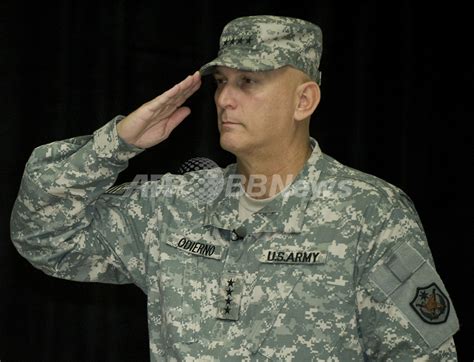 イラク駐留多国籍軍、オディエルノ米陸軍中将が新司令官に就任 写真2枚 国際ニュース：afpbb News