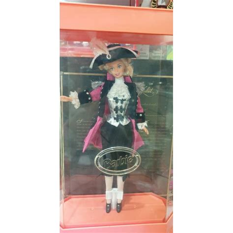 ⚜現貨⚜fao玩具店聯名款＋原廠barbie展示盒約20年收藏 有黃化但娃體優秀⚜絕版⚜上圖皆為實體拍攝⚜盒子有歲月痕跡 蝦皮購物