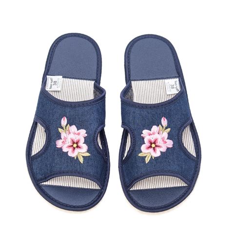Домашние тапочки Sweet Slippers 38р джинс Сакура открытые от продавца ...