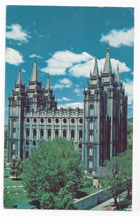 UT Salt Lake City Mormon Temple Vintage Postcard
