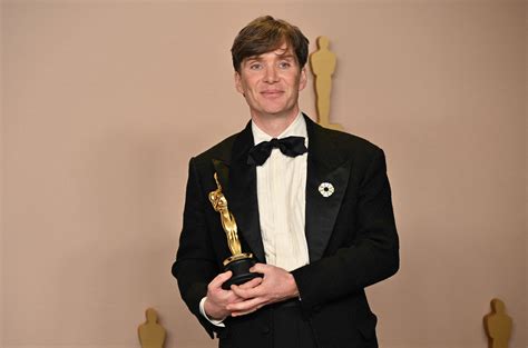Así Fue La Noche De Los Oscars 2024 The Showroom Mag