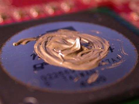 How To Properly Apply Thermal Paste To A CPU Make Tech Easier