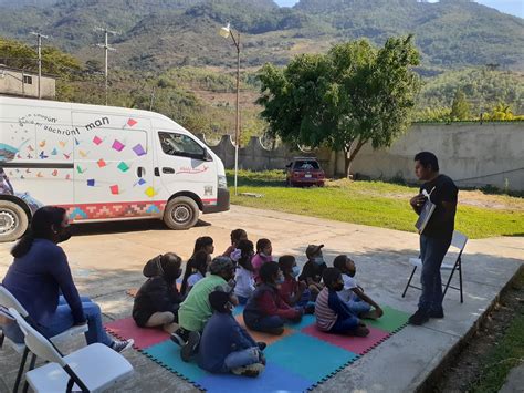Remontan Las Bibliotecas Móviles Cautivan En Cinco Regiones De Oaxaca