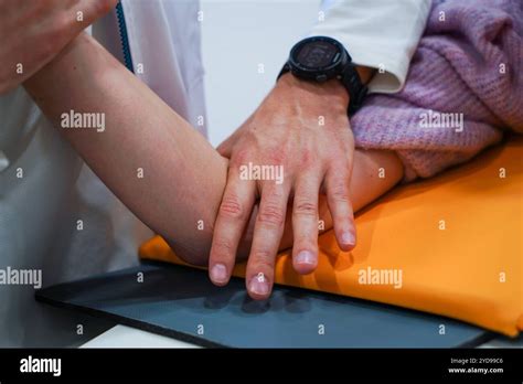 Physiotherapy Center Specializing In Shoulder Pathology Before Or After
