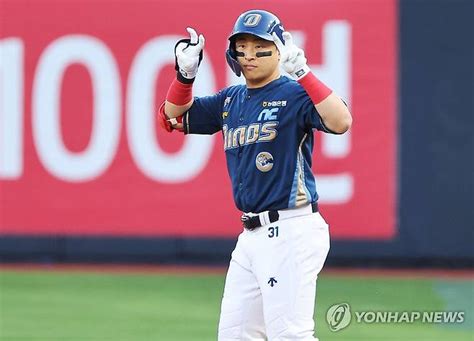 손아섭 통렬한 홈런포로 통산 2천500안타 달성역대 두 번째