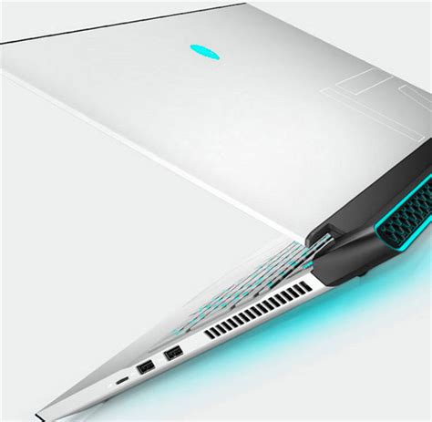 Alienware M17 2020版评测：明明有颜值却非要靠实力 Ofweek电子工程网