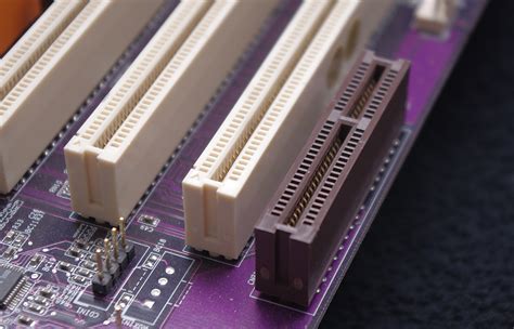 Puertos PCI AGP Y PCI Express Partes De Una Computadora