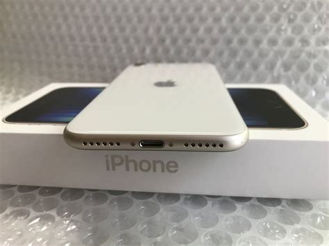 ムスビー｜未使用品 電池100％ Iphonese3 128gb スターライト Simフリー 訳あり品【iphone Se第3世代 Sim